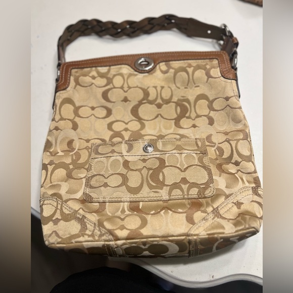 Coach | Bags | Coach Chelsea Signature C Hobo Turn Lock Closure ...